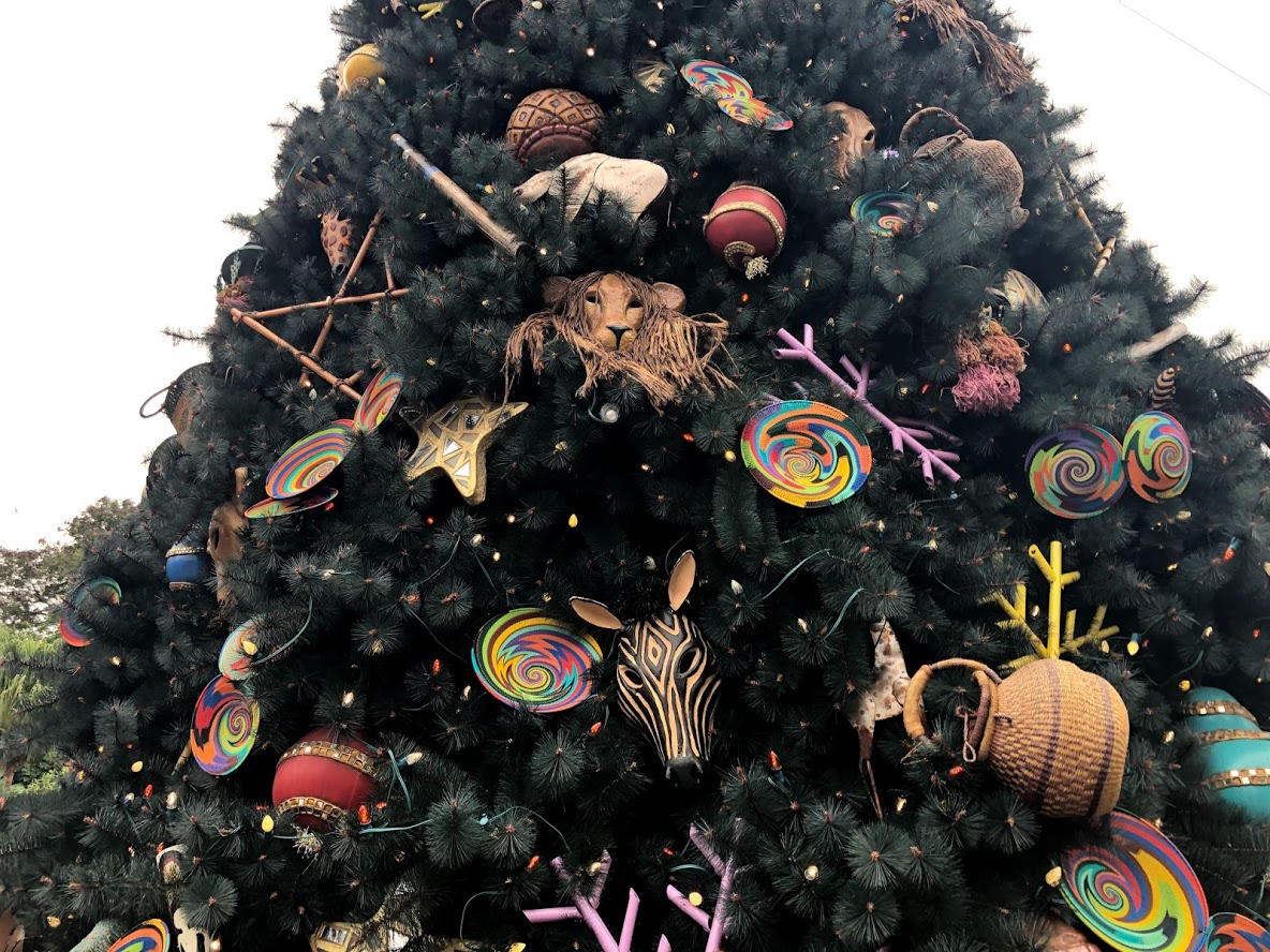 DAK-XMAS2019-tree-detail - The Unofficial Guides