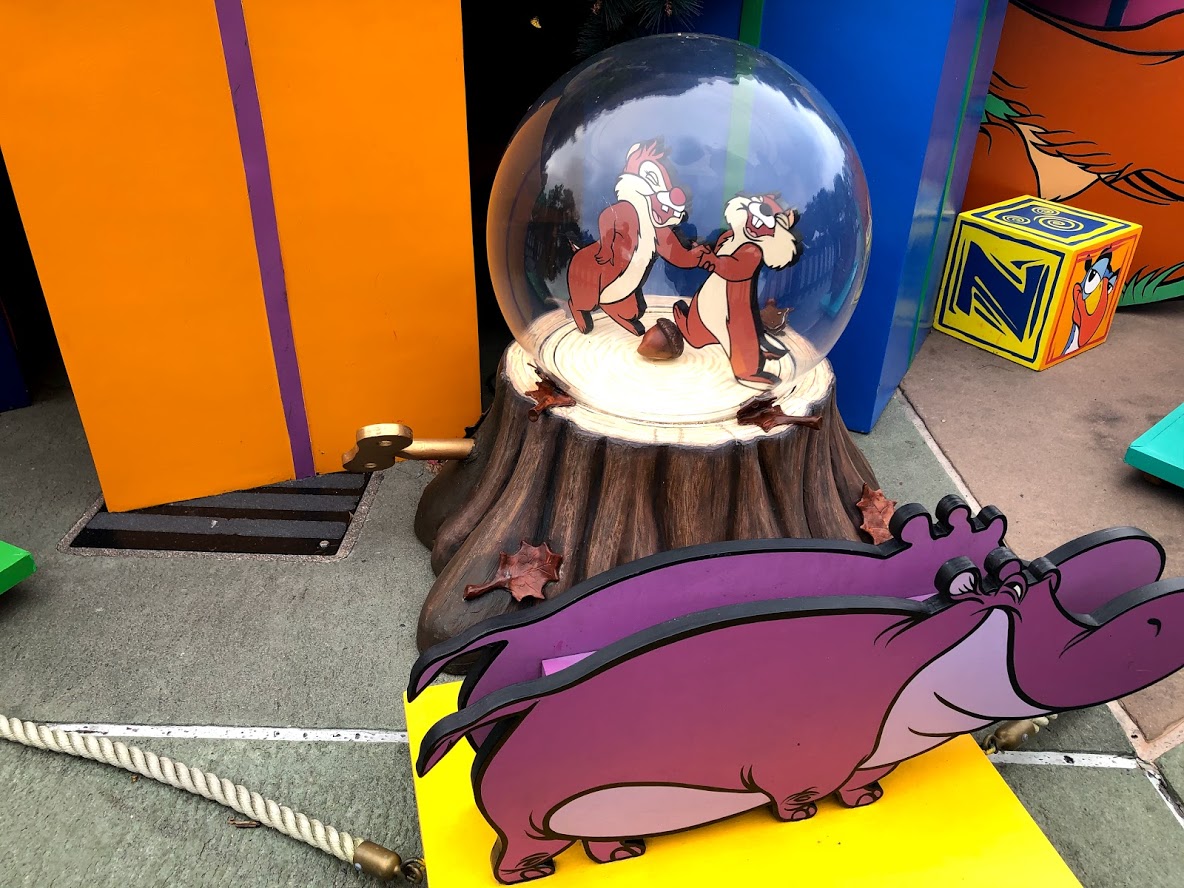 DAK-XMAS2019-tree-hidden1 - The Unofficial Guides