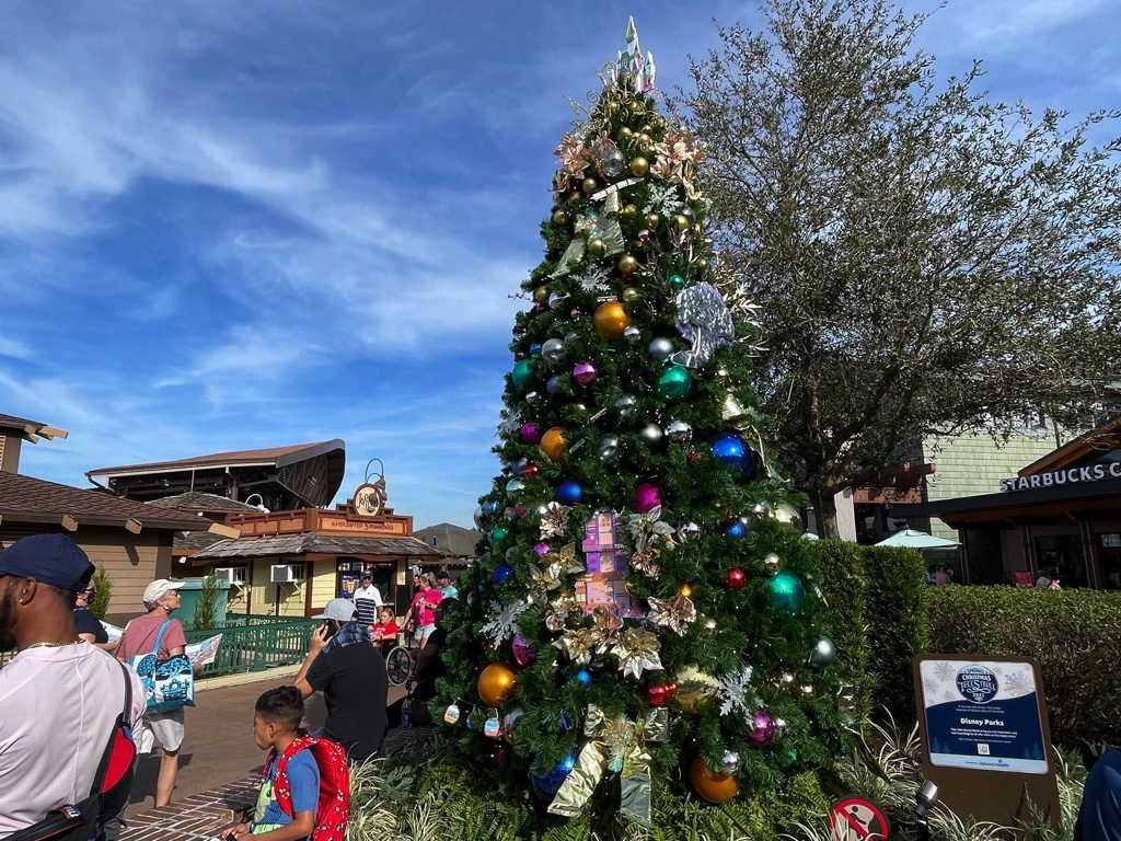 Disney Parks Tree 2021 - The Unofficial Guides