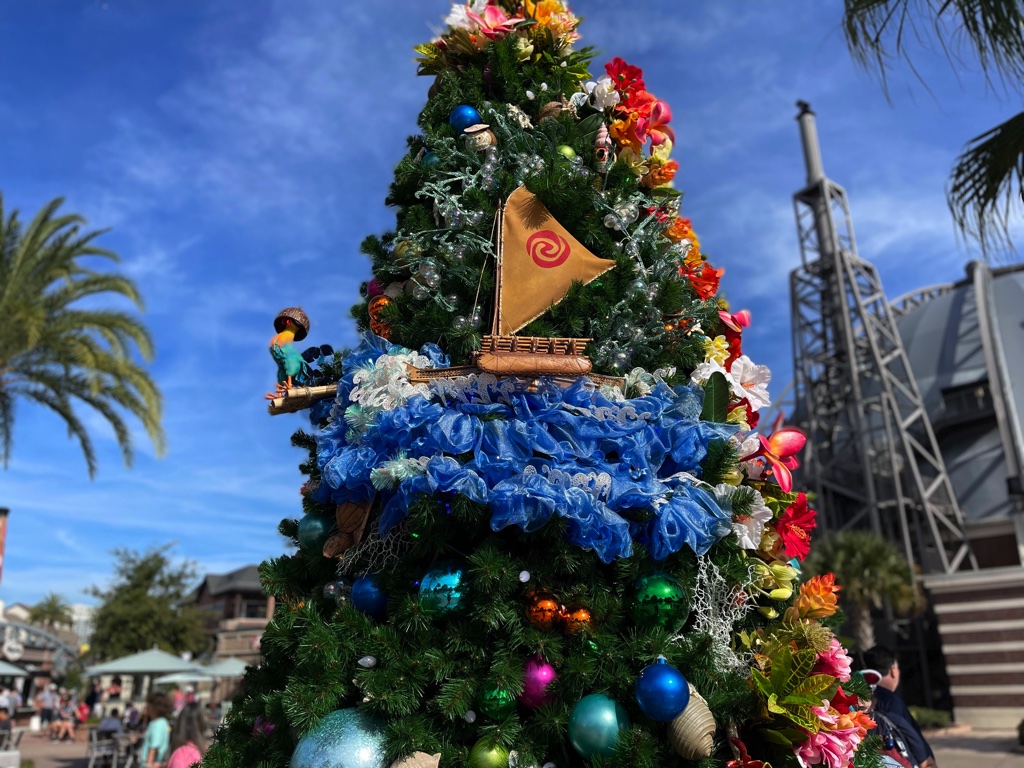 Moana Tree Disney Springs XMAS 2021 Closeup - The Unofficial Guides
